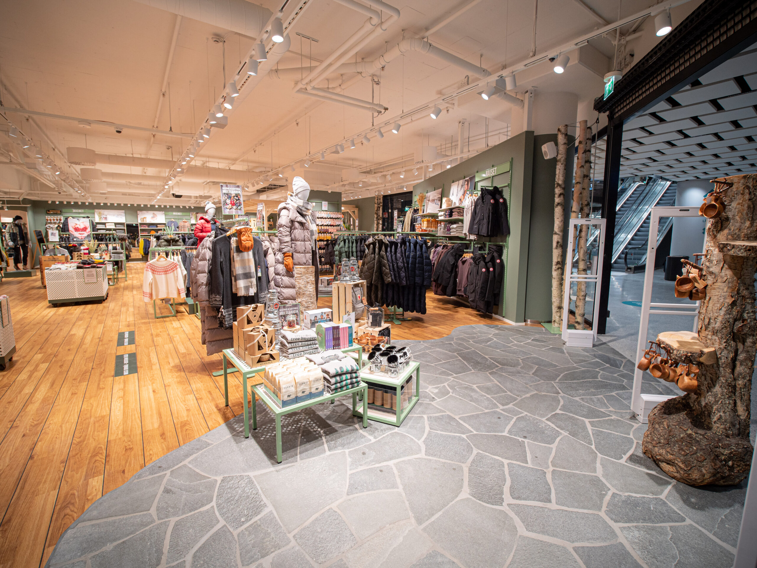 Point-of-Sale transformation at Fenix Outdoor: A future-proof retail ...